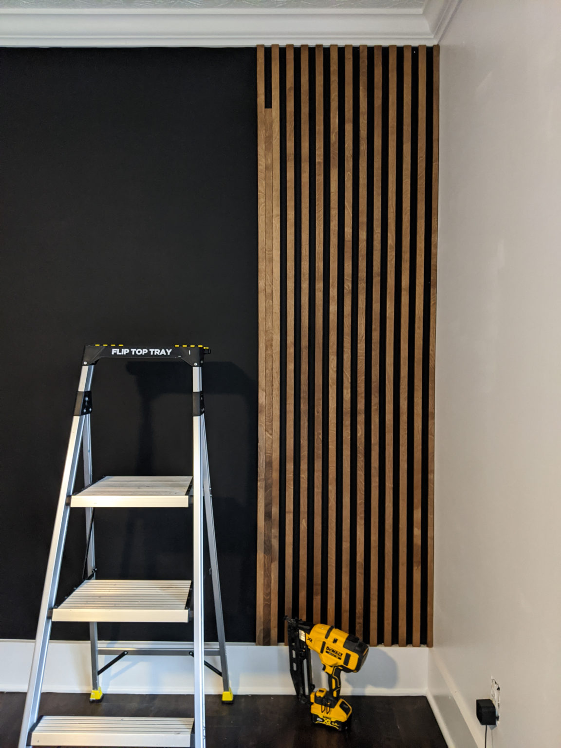 HOW TO MAKE AN AFFORDABLE WOOD SLAT WALL - Simply Aligned Home