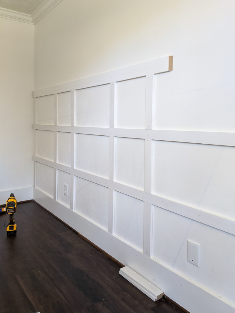HOW TO CREATE A MODERN BOARD AND BATTEN WALL - Simply Aligned Home