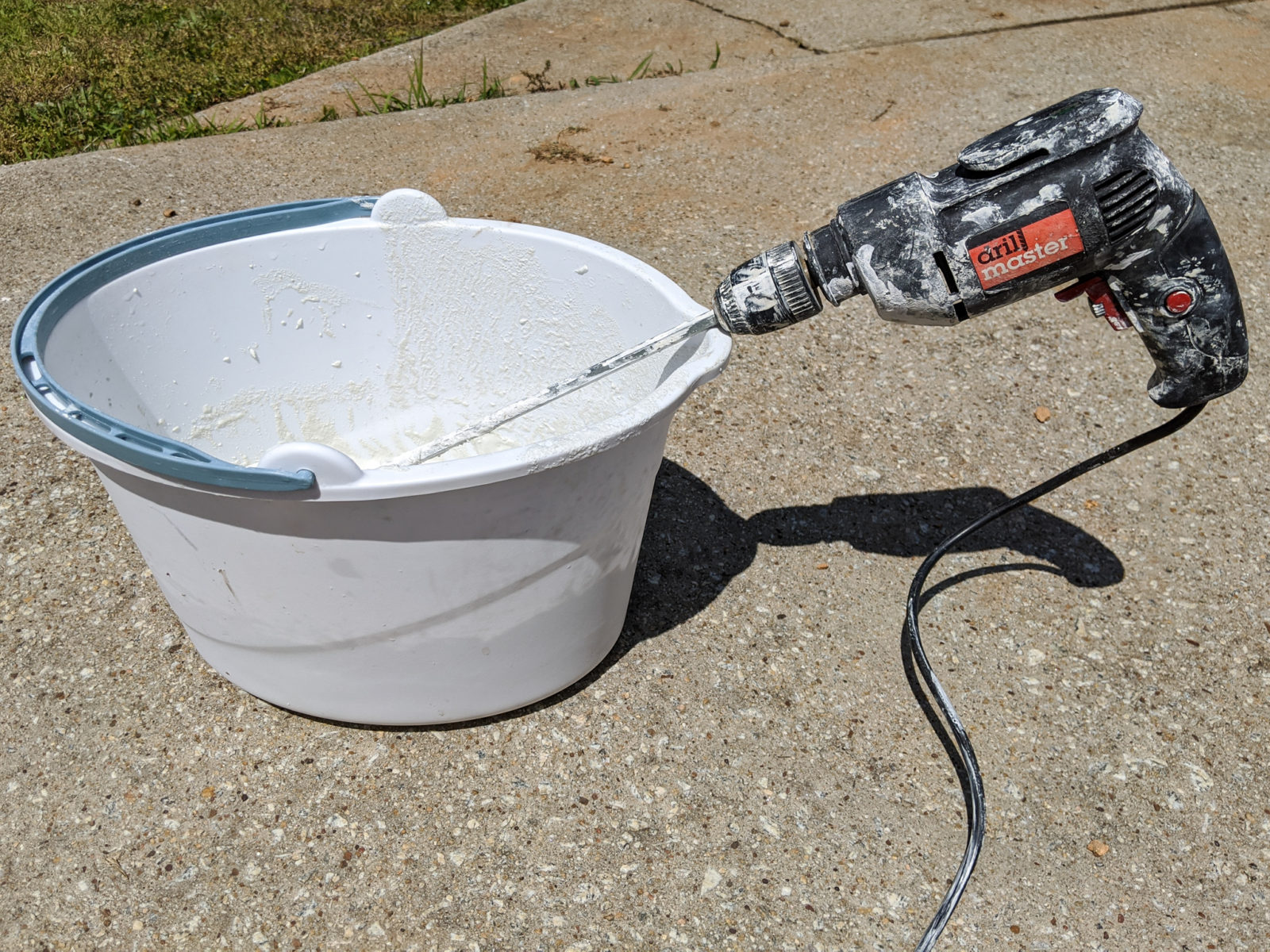 ONE HOUR DIY: Mortar + Concrete Bowls - Simply Aligned Home