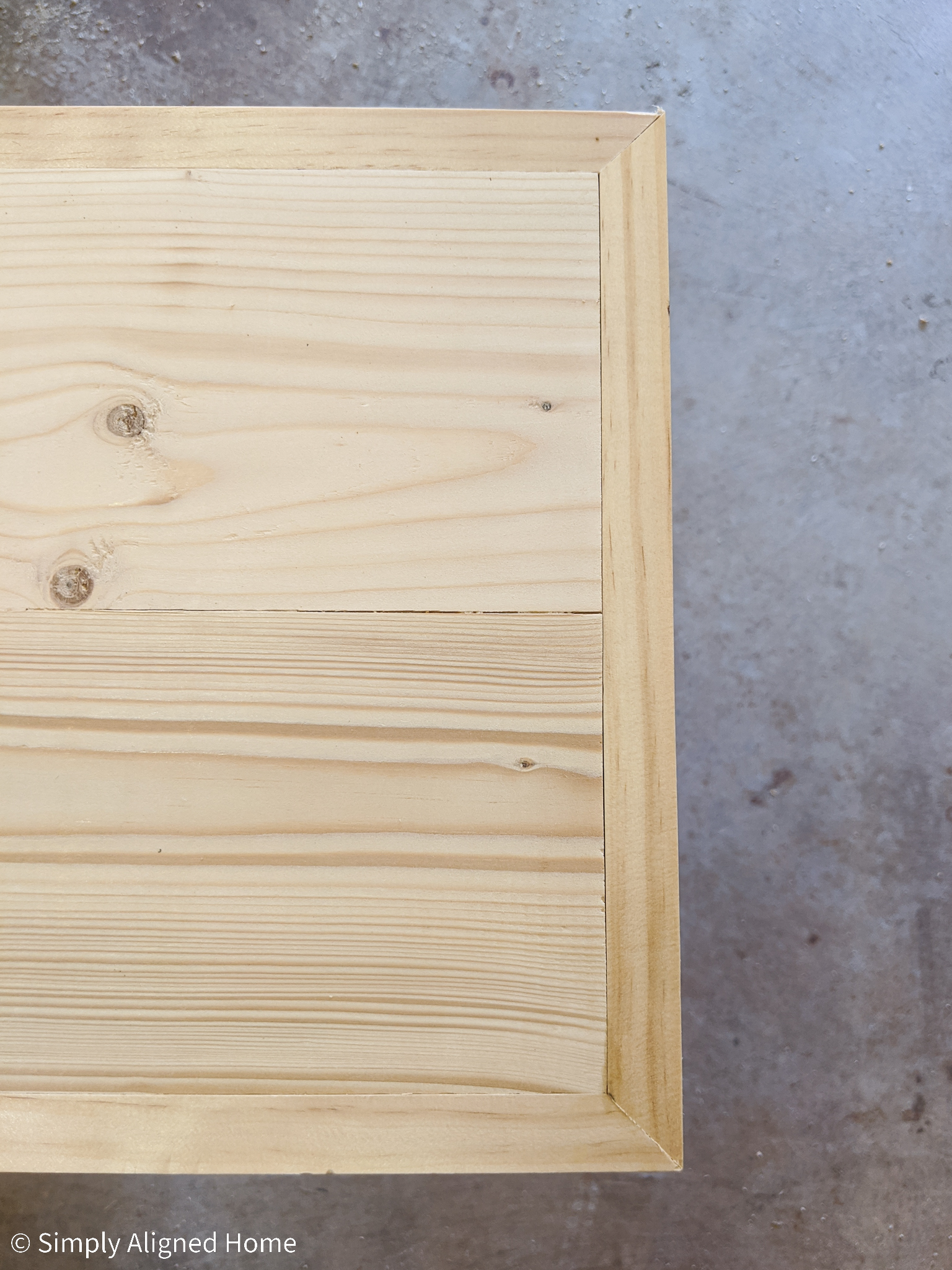 SIMPLE AND ELEGANT DIY ENTRYWAY TABLE - Simply Aligned Home