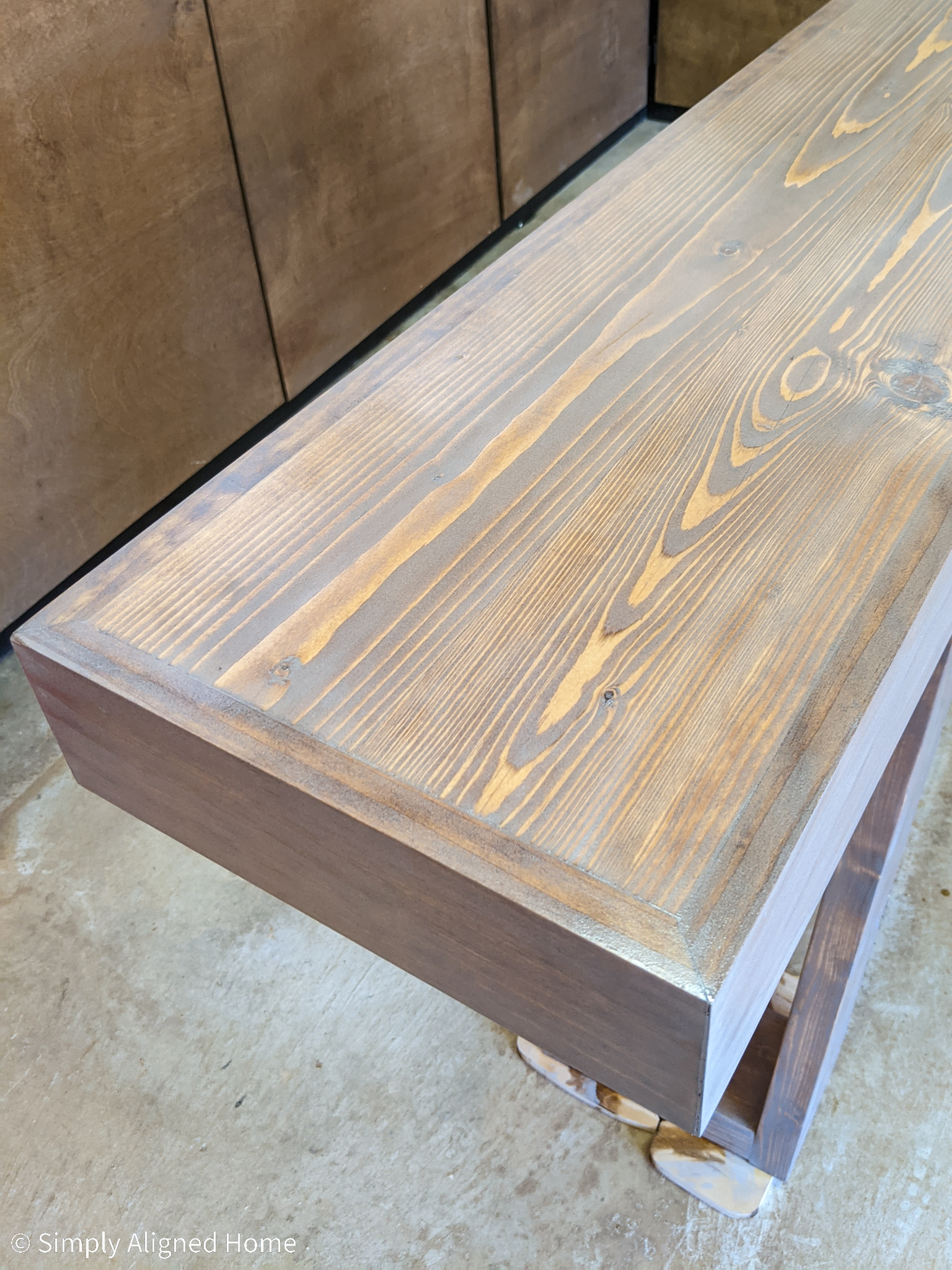 SIMPLE AND ELEGANT DIY ENTRYWAY TABLE - Simply Aligned Home