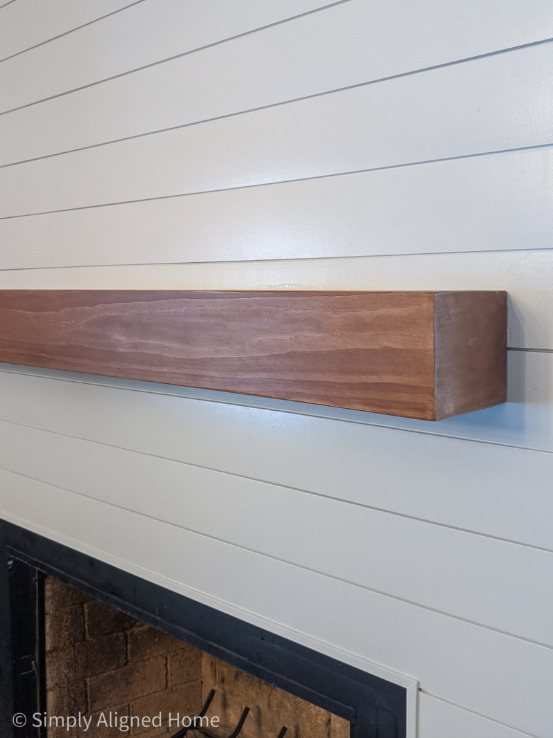 HOW TO MAKE A CLEAN AND SIMPLE WOOD MANTEL - Simply Aligned Home