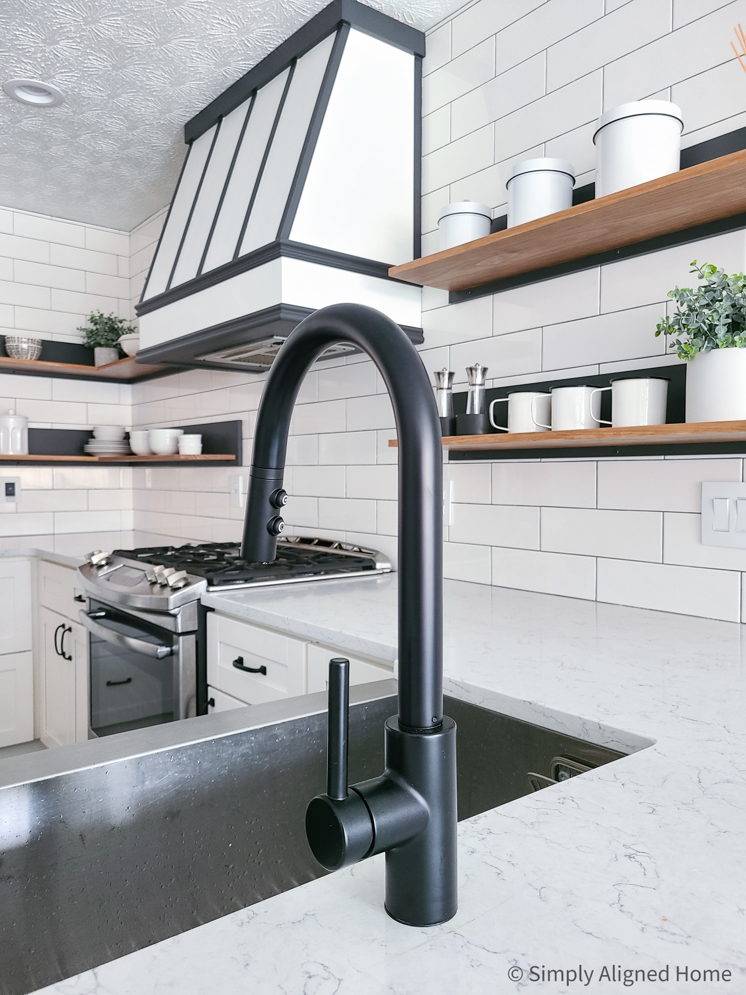 TOUCHLESS MODERN KITCHEN FAUCET: Pfister Faucets - Simply Aligned Home
