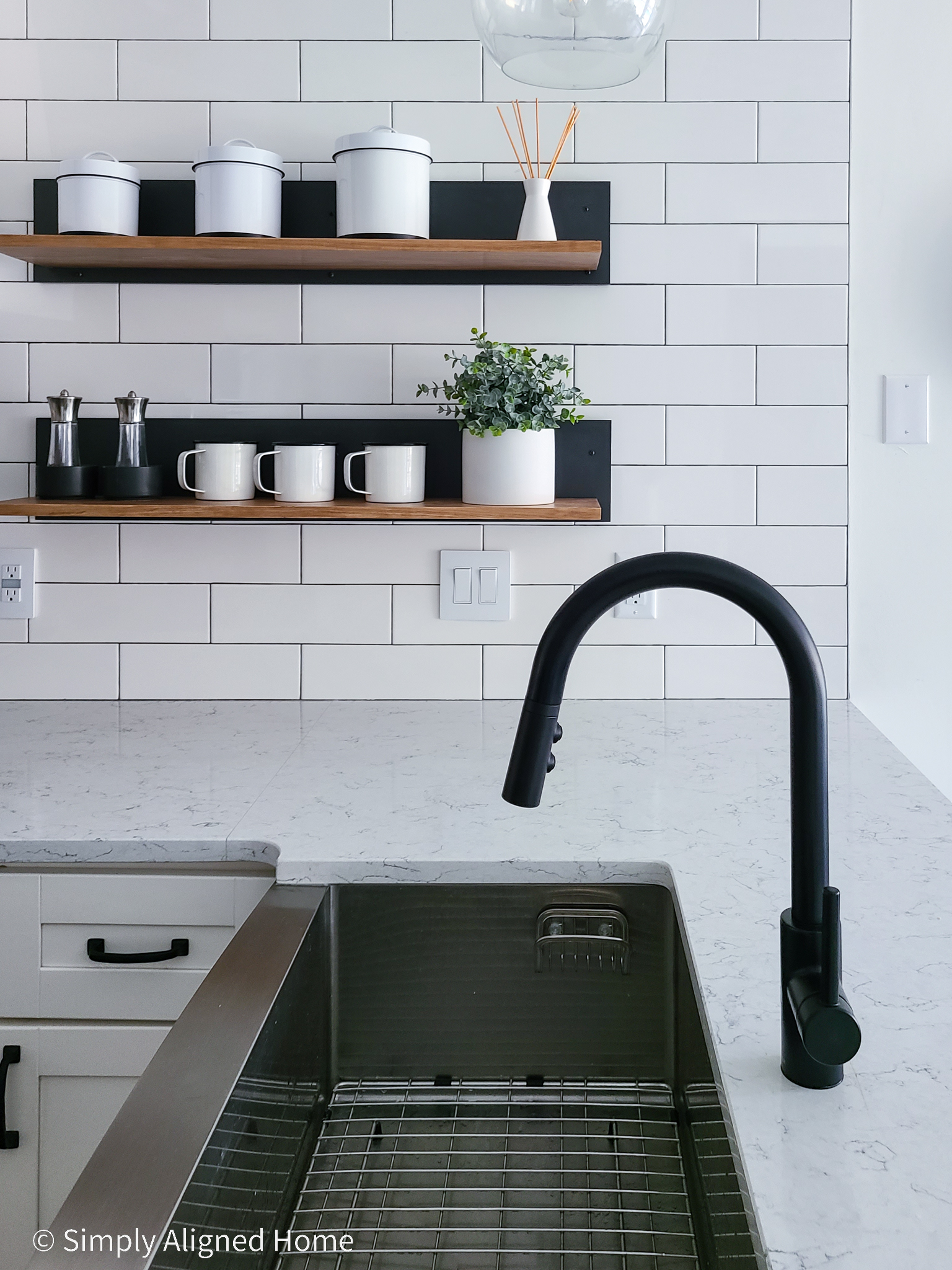 HOW TO MAKE CLEAN AND SIMPLE KITCHEN OPEN SHELVING - Simply Aligned Home