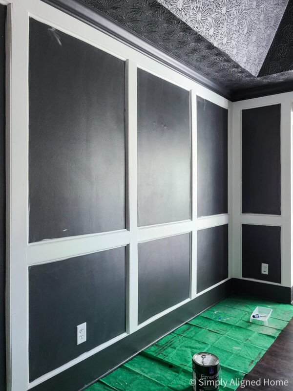 HOW TO INSTALL MODERN PICTURE FRAME MOULDING - Simply Aligned Home