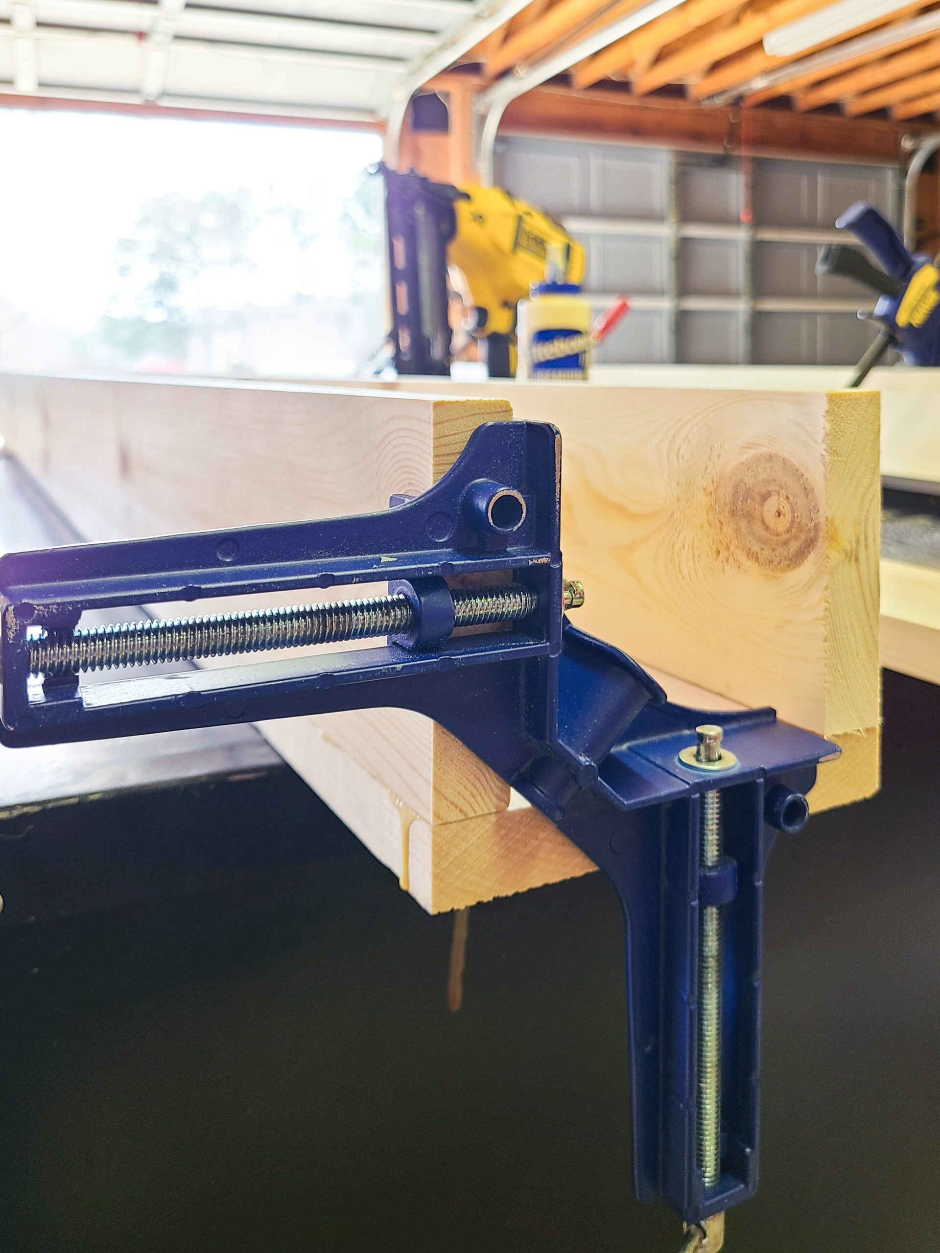 HOW TO MAKE EASY AND AFFORDABLE FAUX WOOD BEAMS - Simply Aligned Home