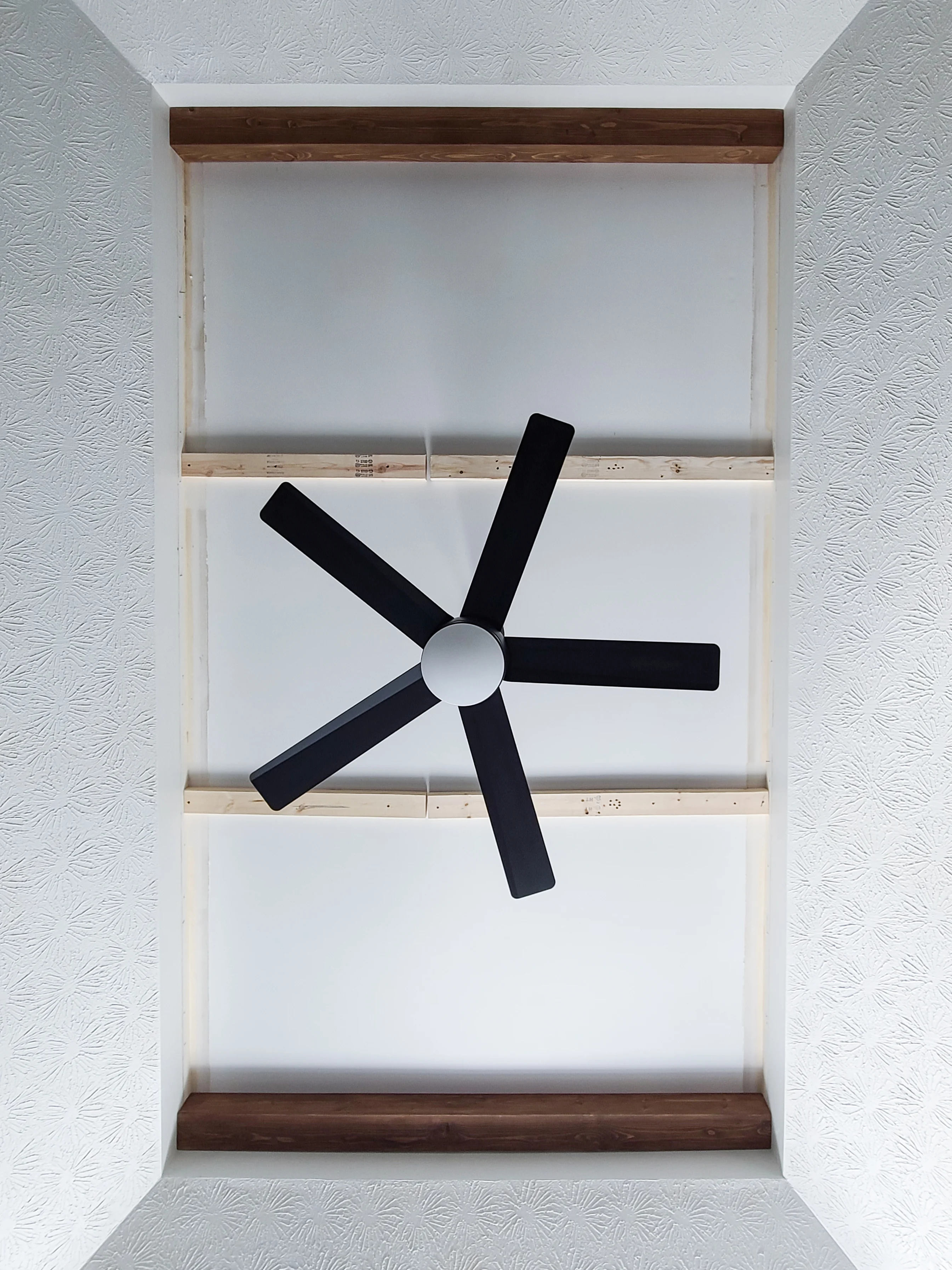 HOW TO MAKE EASY AND AFFORDABLE FAUX WOOD BEAMS - Simply Aligned Home