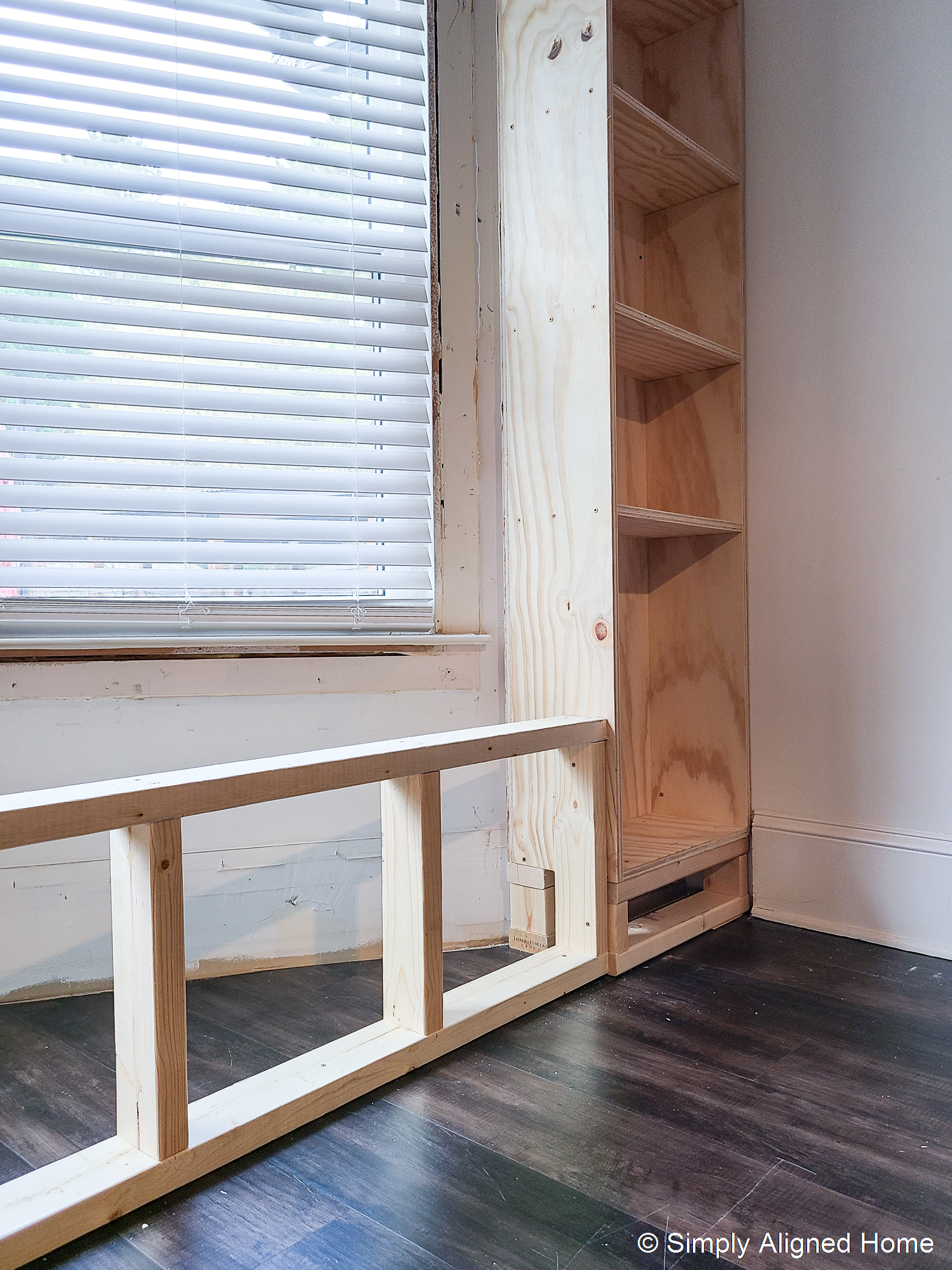 HOW TO BUILD A MODERN BAY WINDOW BENCH WITH STORAGE - PART I - Simply ...