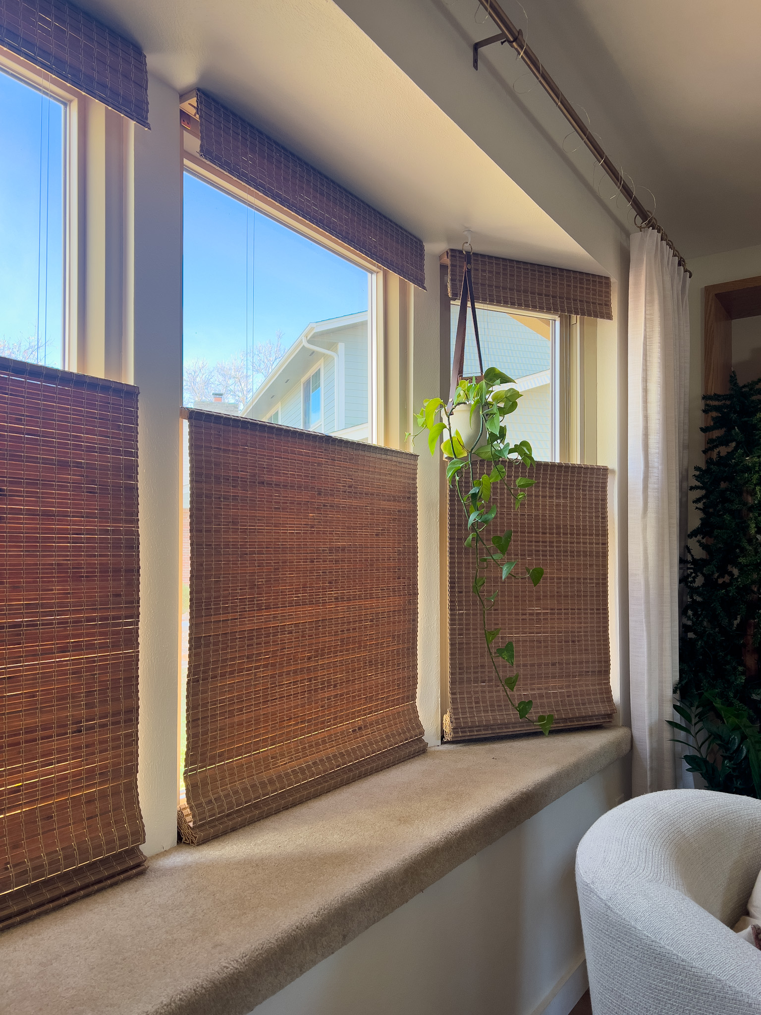 DIY Window Bench Upgrade with Stunning Wood Herringbone Pattern ...